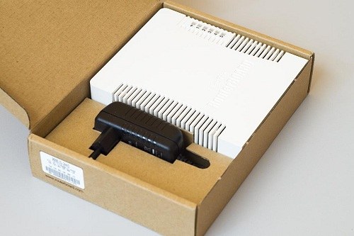 روتر میکروتیک استوک مدل RB951G-2HnD - توسعه شبکه آداک |سرور|اکتیو|پسیو